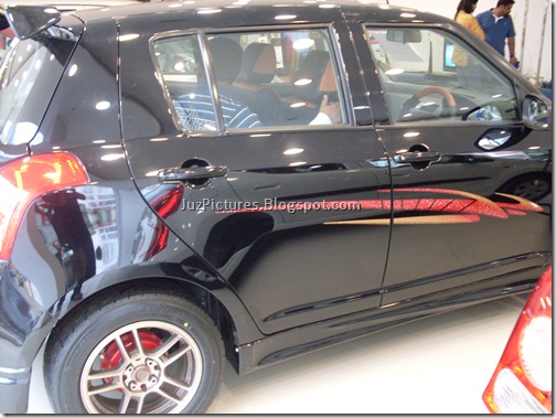 JuzPictures: Bimal’s Maruti Suzuki Swift Limited Edition Pictures